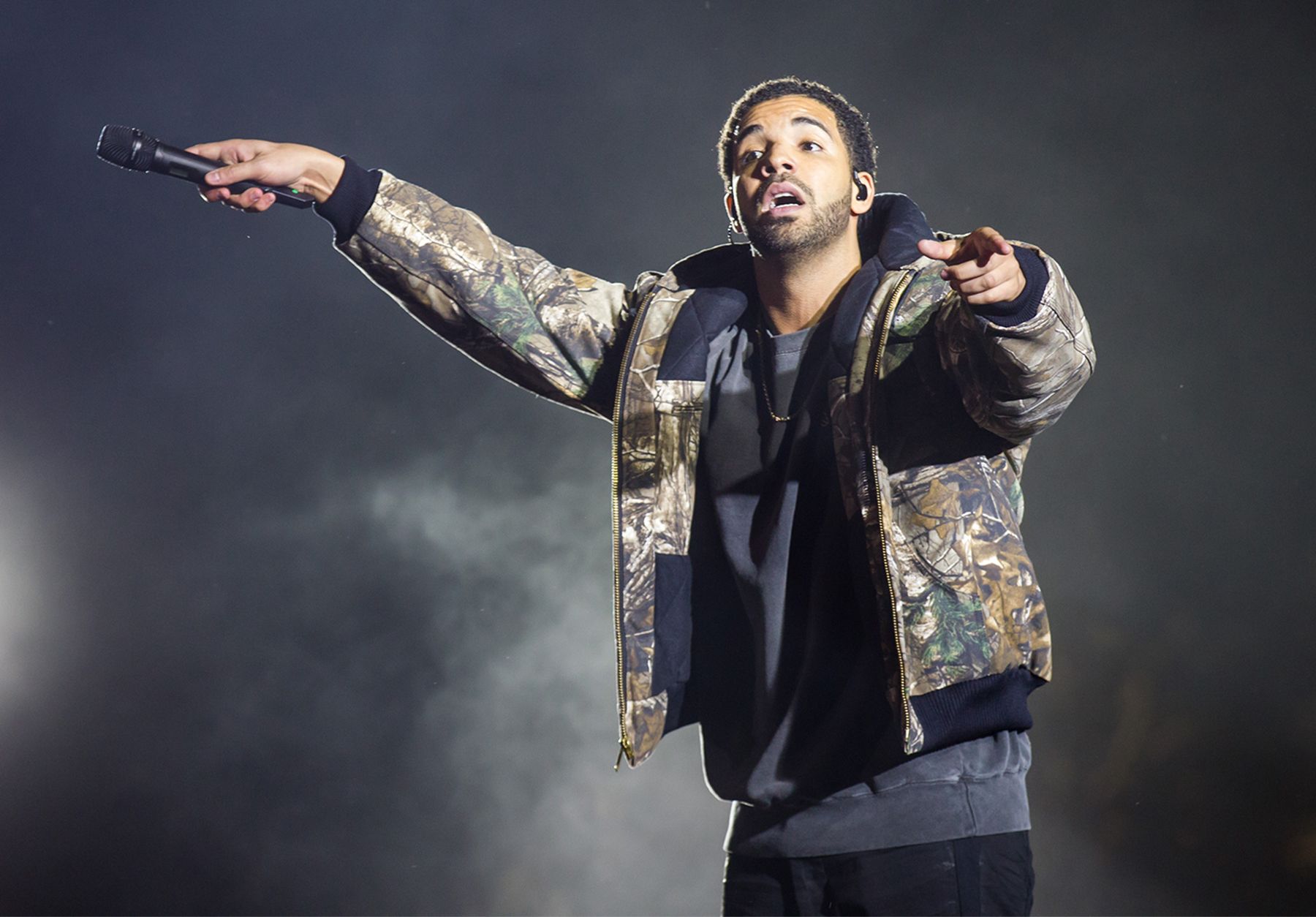 Encore - Drake came - Image 2 from Coachella 2015 Highlights | BET