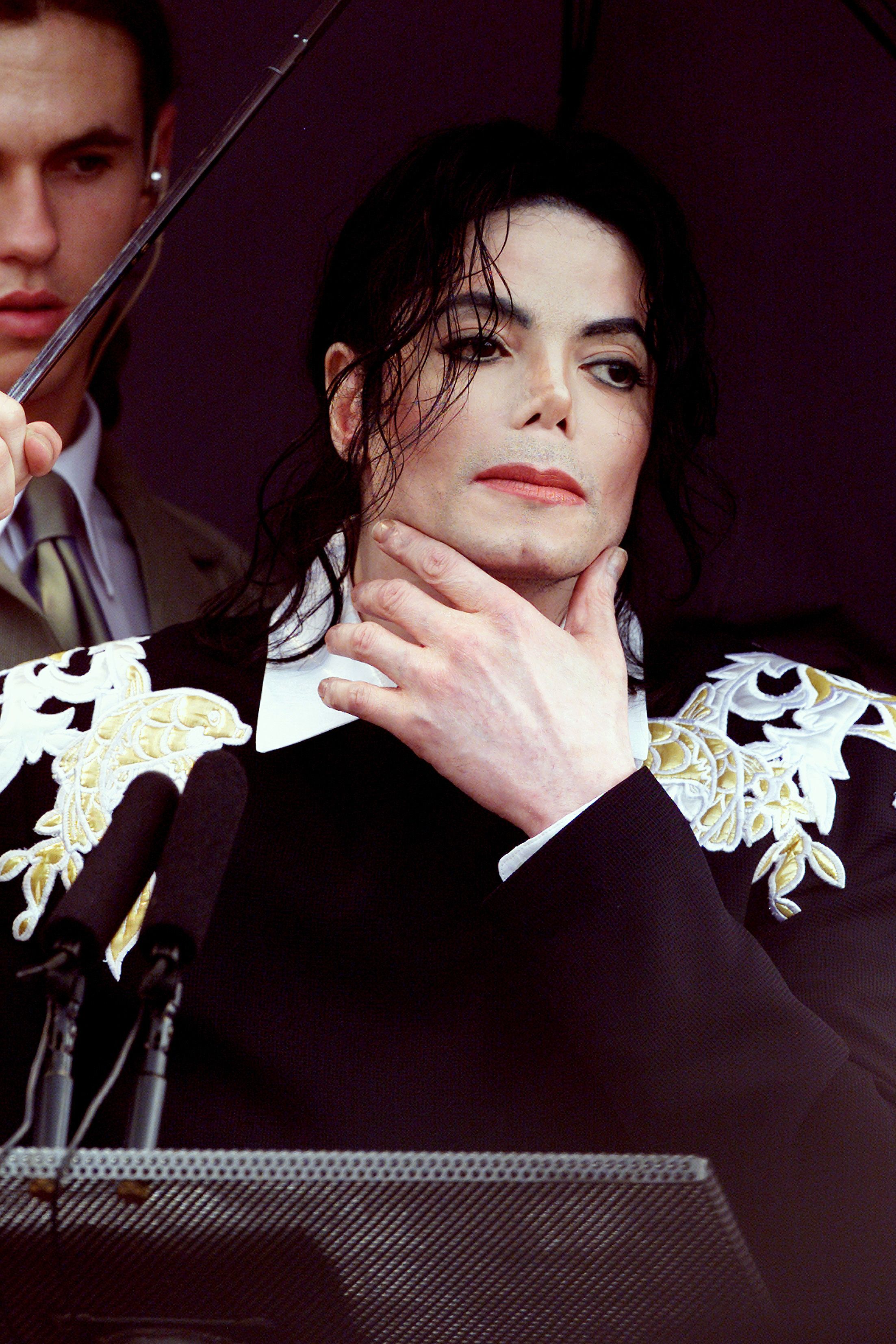 Michael Jackson vs. Sony - Image 32 from Don't Label Me: Artists Beefin ...
