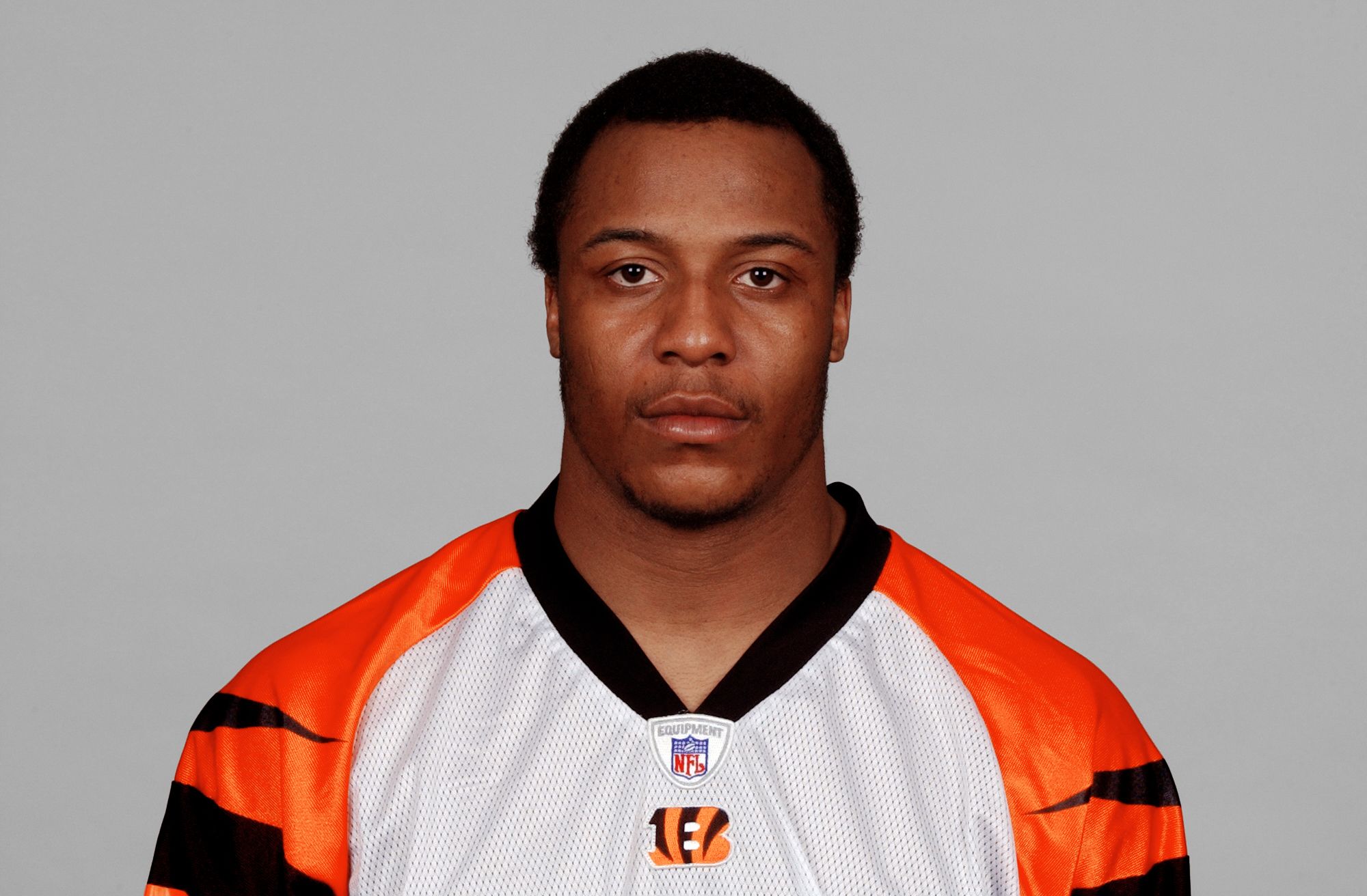 Former NFL Player Terrell Roberts Killed In Grandmother’s Backyard ...