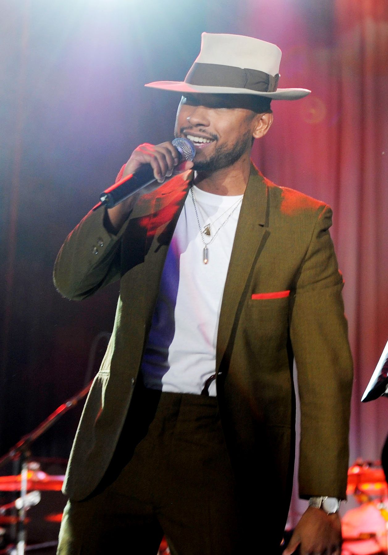 Early Artist Dreams - - Image 3 from The Evolution of Miguel | BET
