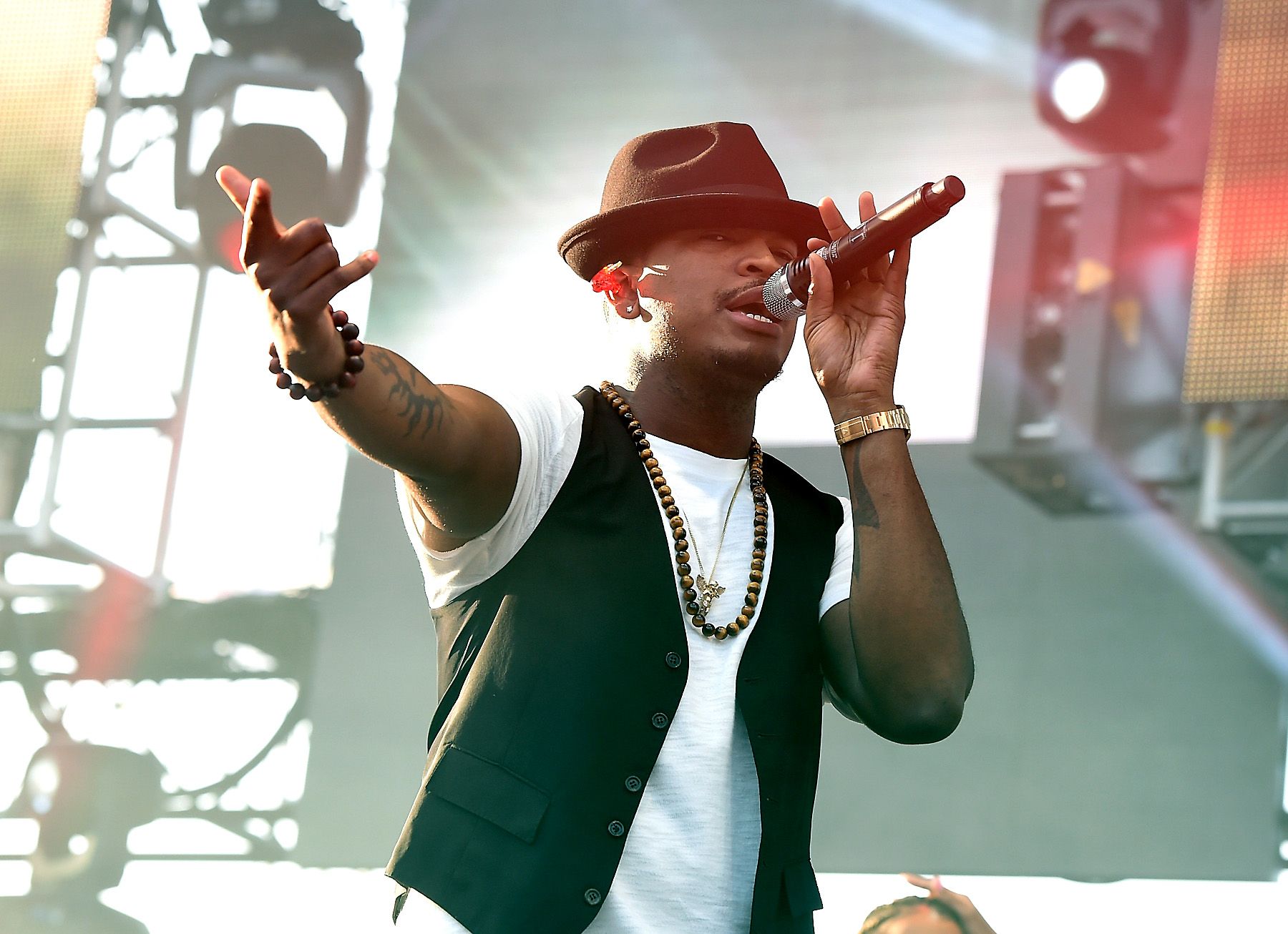 Ne-Yo - In July - Image 10 from Walk It Out: 11 Times Artists Walked ...