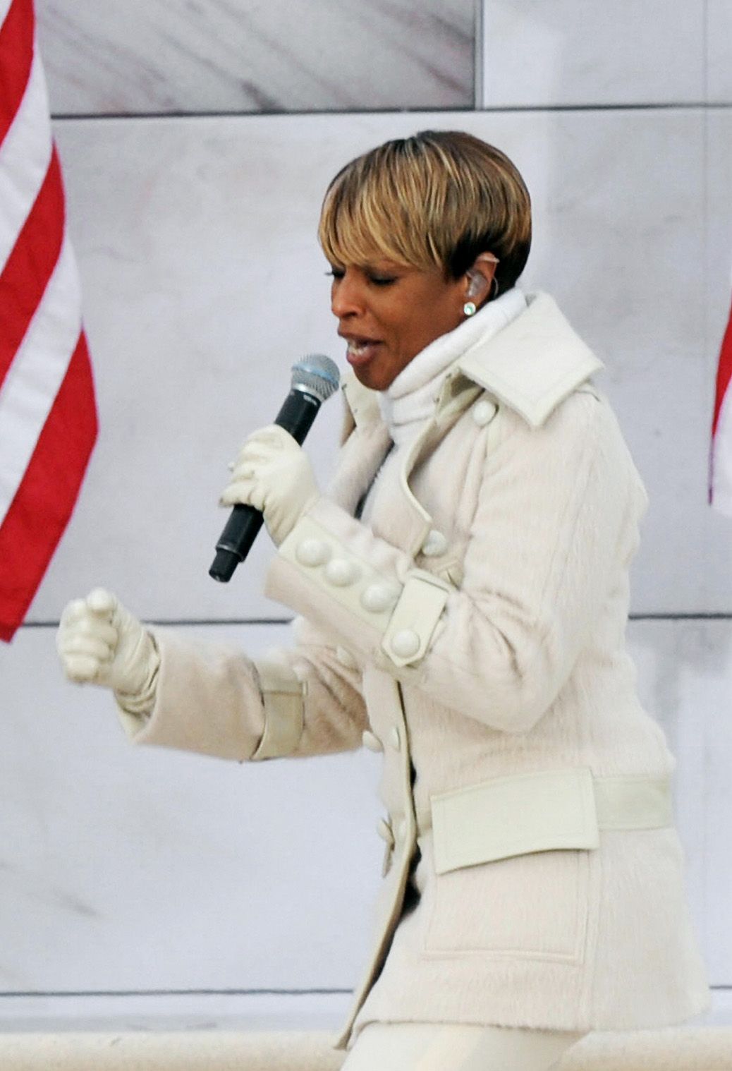Mary Sings - Mary - Image 5 from Inauguration 2009 Throwback: We Are ...