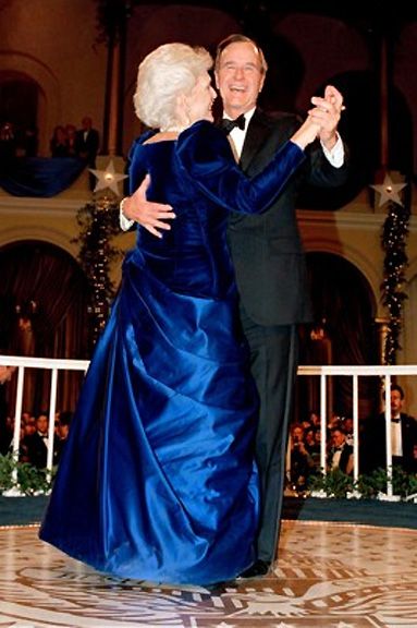 Bush in Blue - - Image 7 from First Lady Flashback: A Look at Inaugural ...