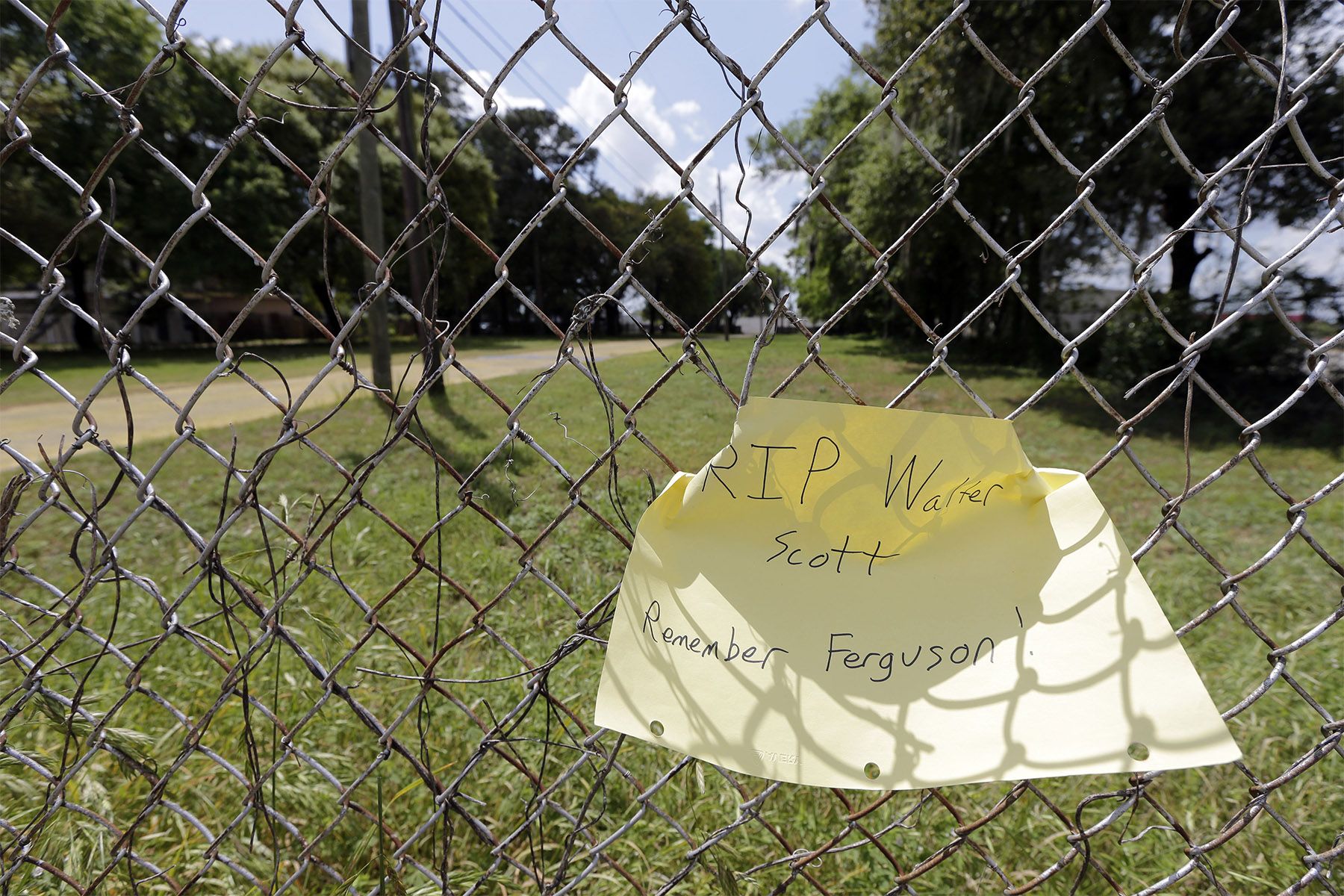 Who Is Walter Scott? - Image 15 from What's Happening in the Walter ...