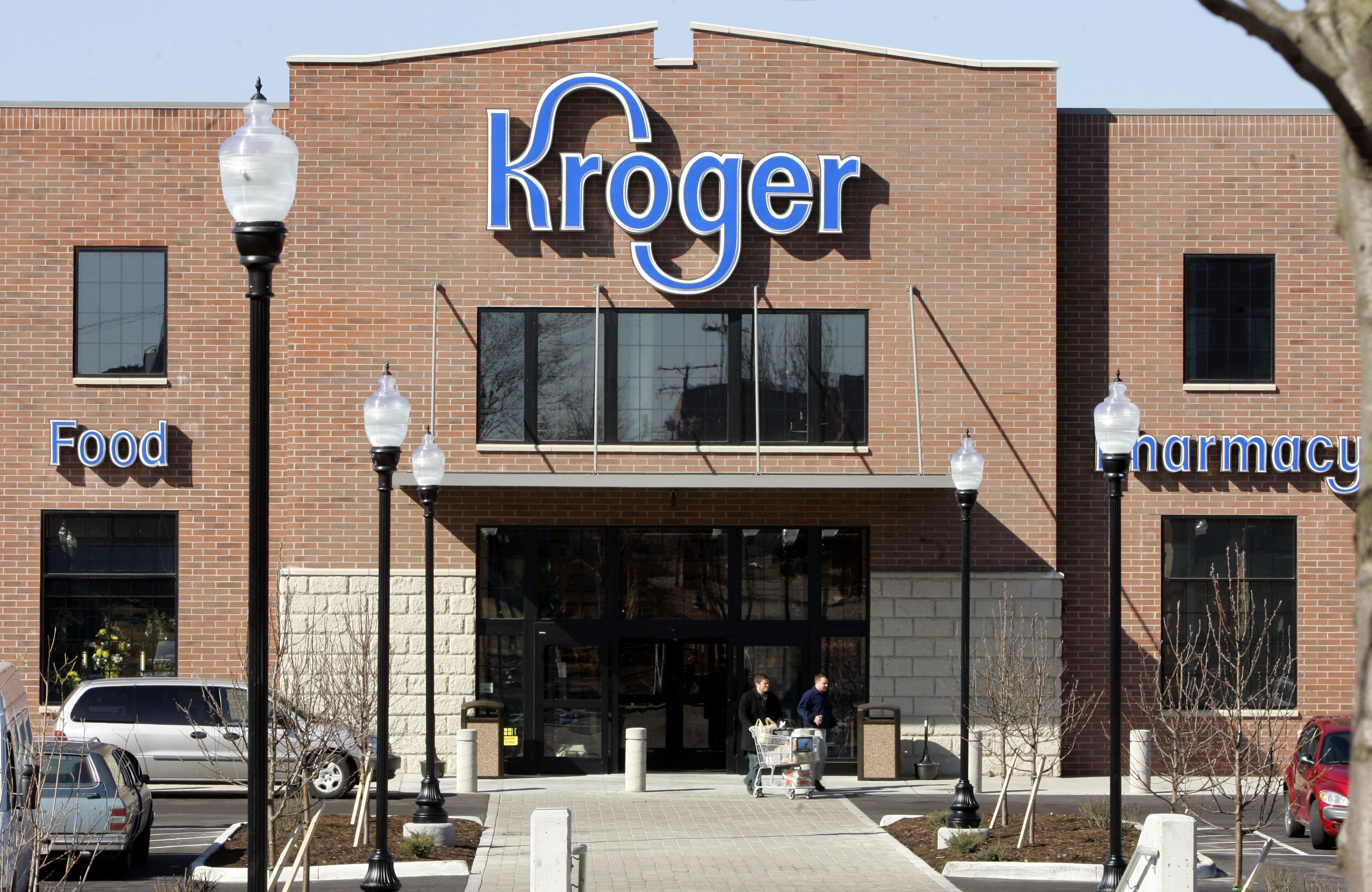 Watch: Kroger Security Footage Shows Extreme Couponer Provoked Man ...