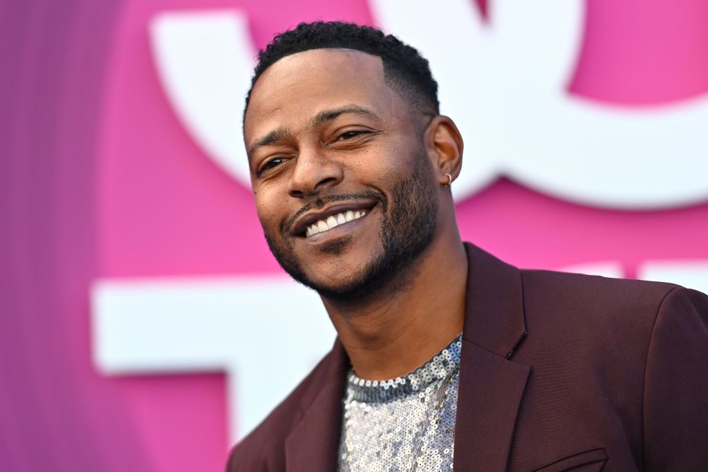 Eric adds a pop - Image 2 from Soul Train Awards 2022: Eric Bellinger's ...