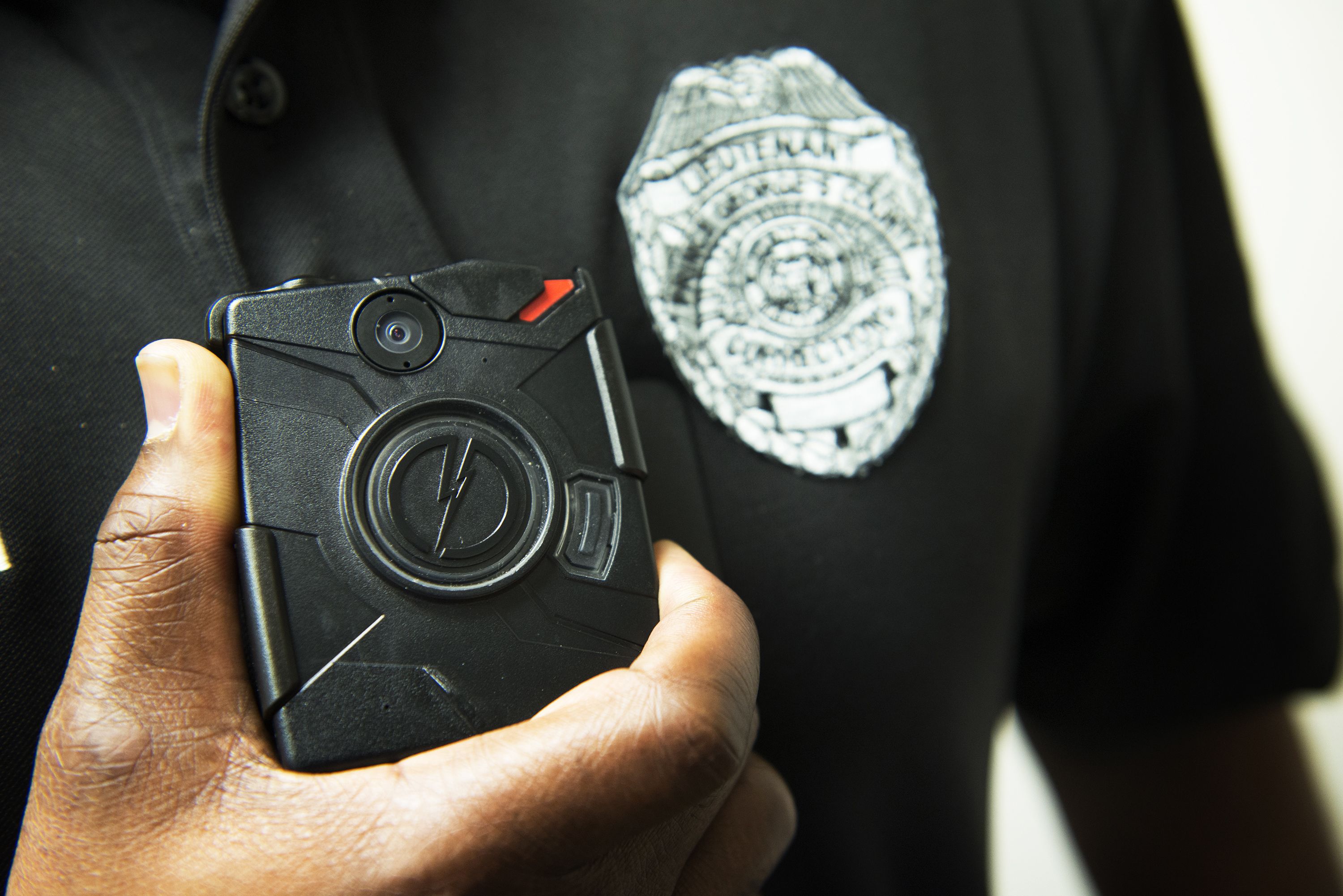 Police Officer Revives Baby in Dramatic Traffic Stop | News | BET
