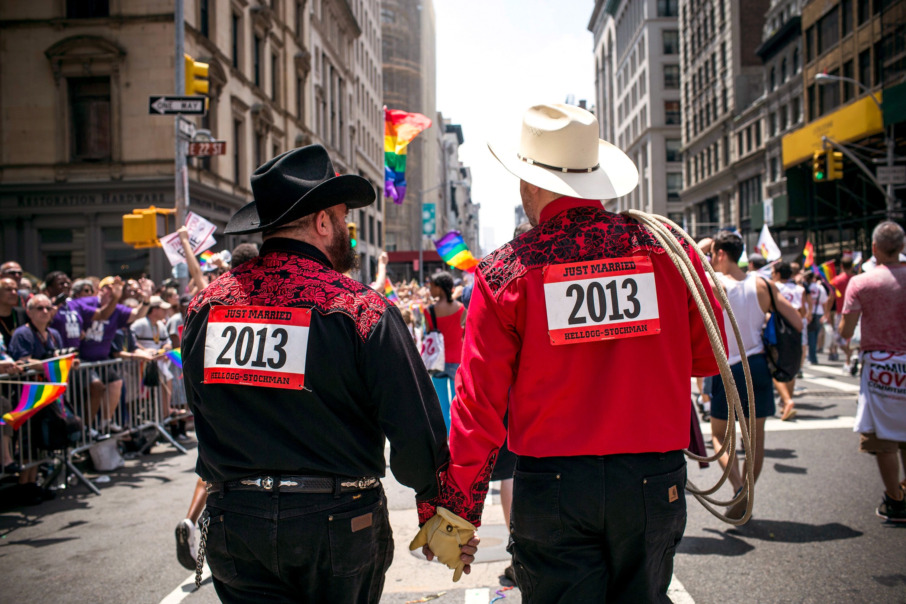 Newlyweds Show Their Love - Image 10 from 10 Scenes From NYC's Pride ...