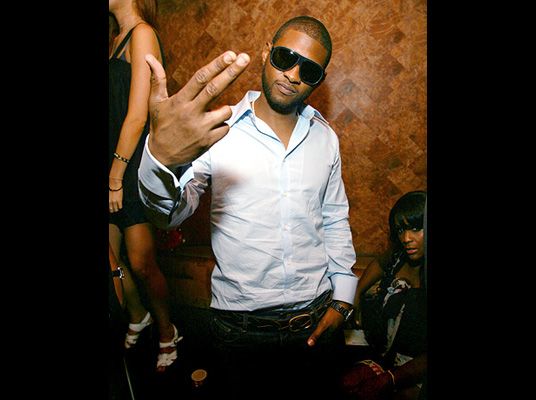 Usher - Catch him - Image 11 from Girls' Night In Hot-lanta! Celebrity ...