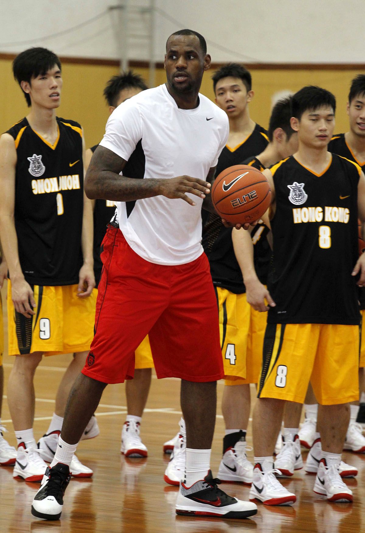 Global Ballin' - LeBron - Image 6 from Out-and-About: La La and Gabby ...