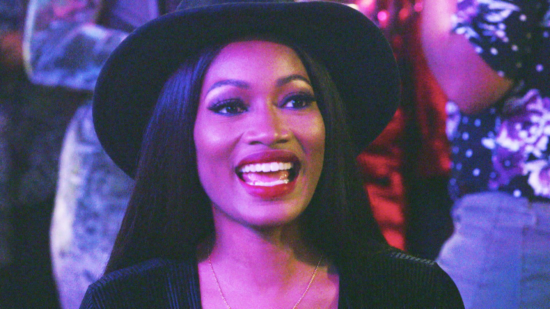 Che Mack Welcomes Herself to the Moms' Club - (Video Clip) | VH1