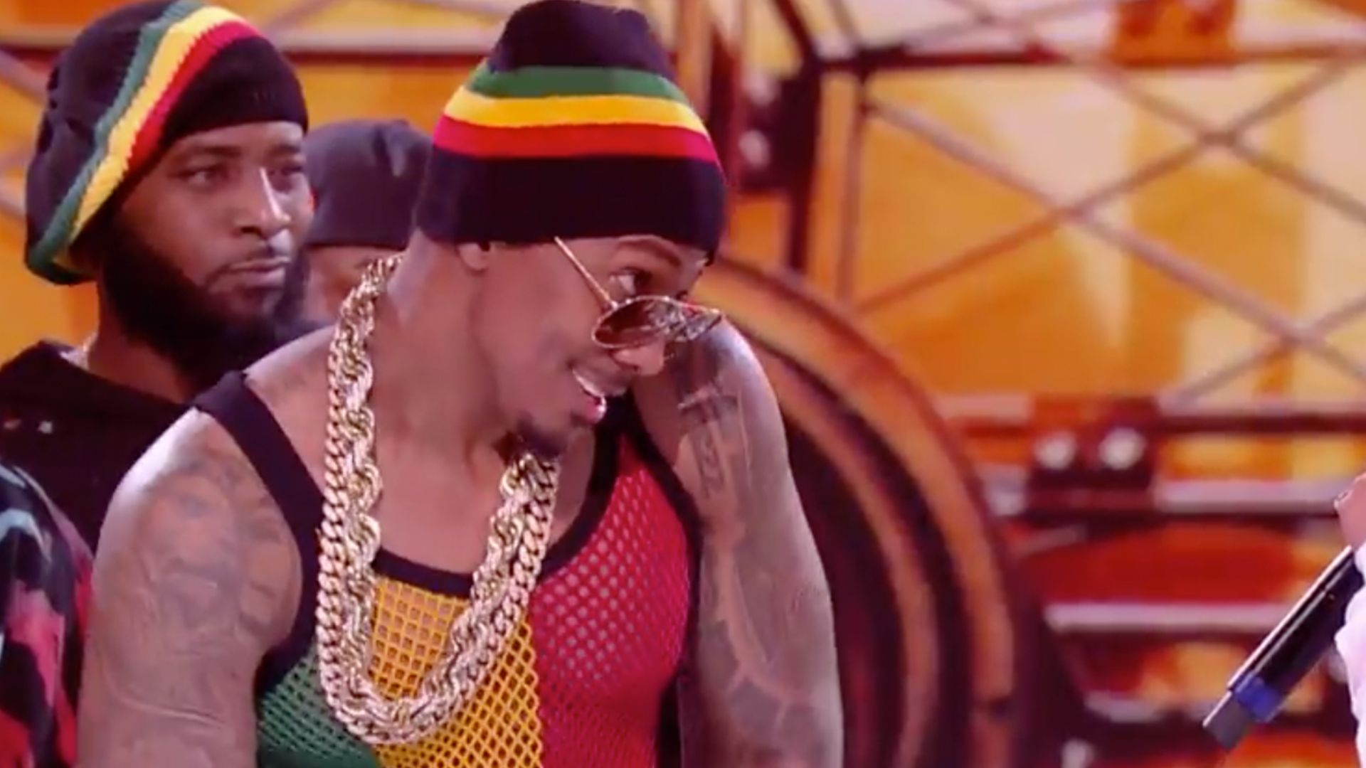 Cortez Gets the Crowd Chanting in Wildstyle - Nick Cannon Presents ...